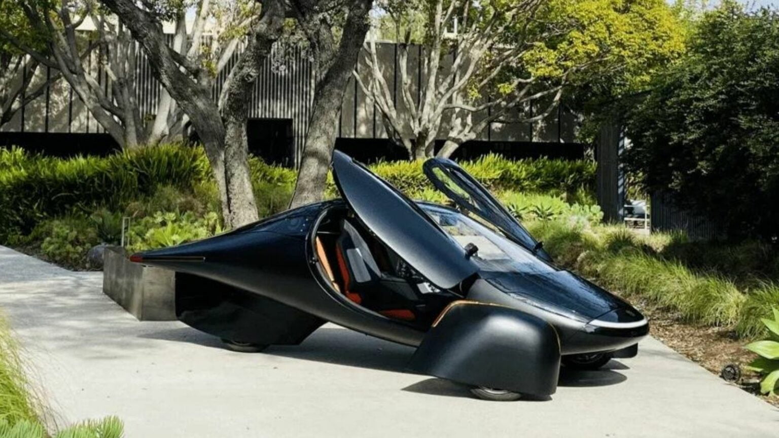 20 Revolutionary Electric Cars That Are Setting New Standards — Leading ...