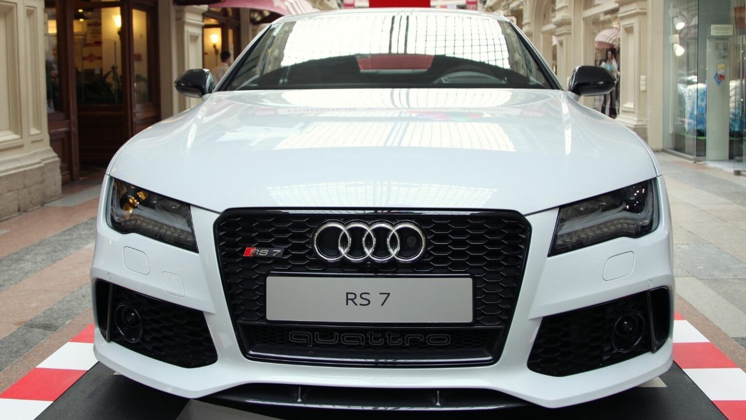 12 High-Performance Sedans That Rival Supercars - Get CyberTrucked