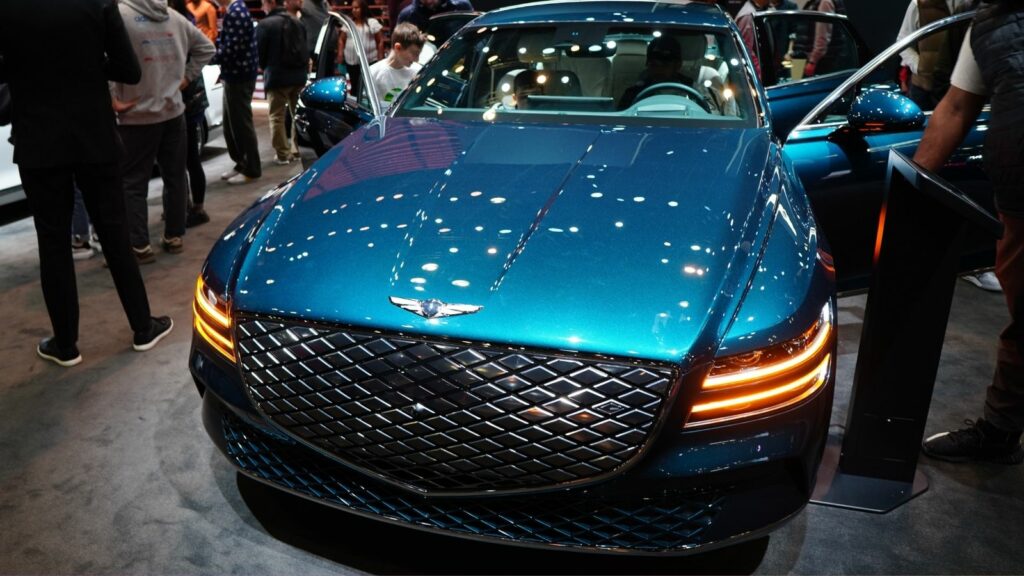 12 High-Performance Sedans That Rival Supercars - Get CyberTrucked