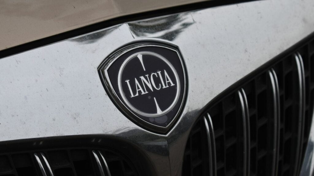 11 Reasons Why Some Sports Cars Became More Than Just Fast Machines ...