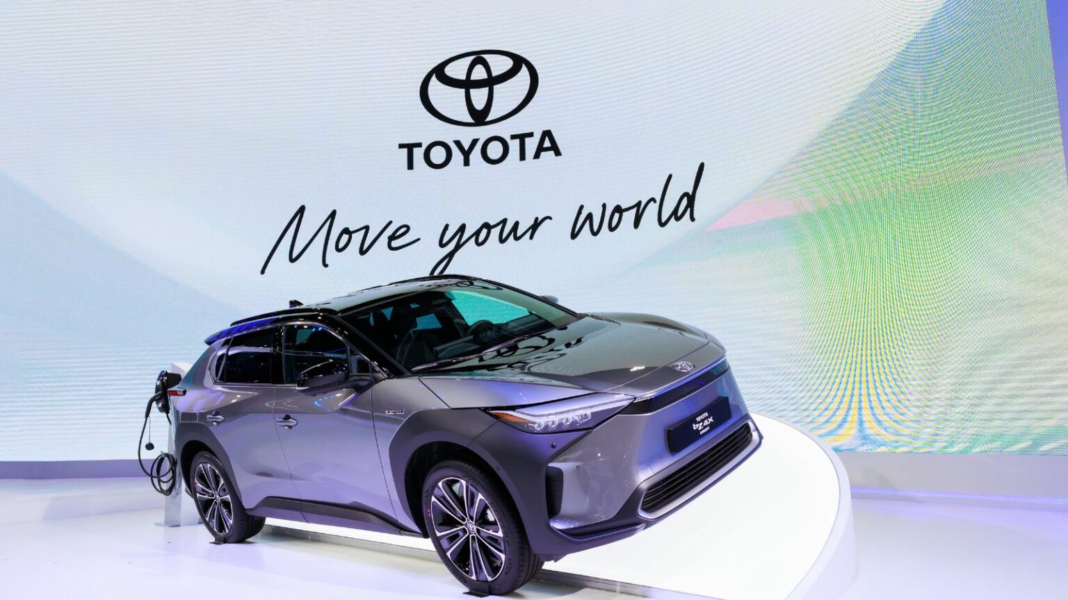 23 Revolutionary Electric Cars That Are Redefining Transportation ...