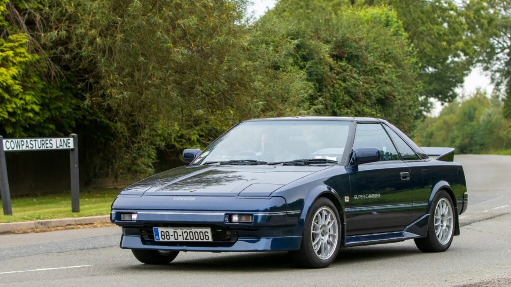 25 Mid-Engine Cars That Balance Performance and Permanence — Centered ...