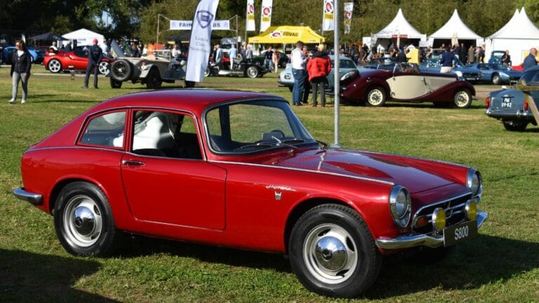 24 Classic Roadsters That Will Never Go Out of Style — Timeless ...