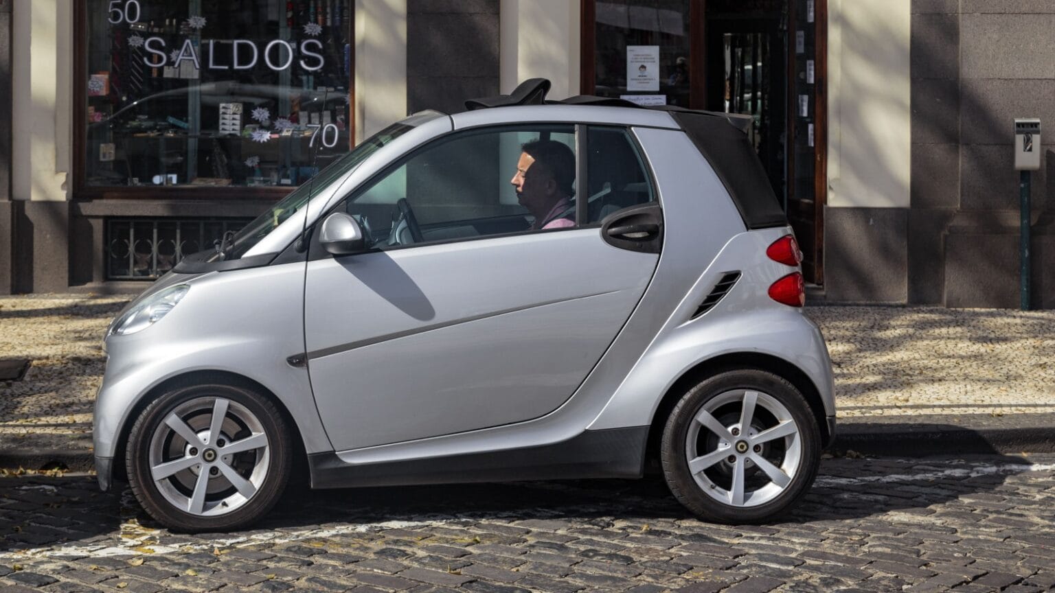 20 Rear-Engined Cars That Became Automotive Legends - Get CyberTrucked