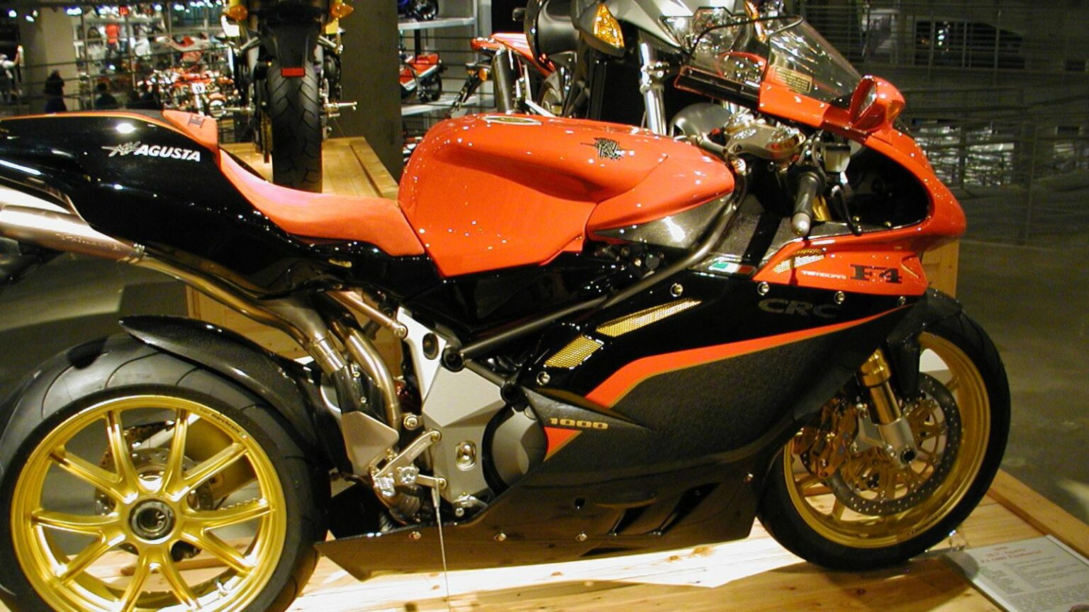 20 MV Agusta Motorcycles So Beautiful They Belong in an Art Gallery ...